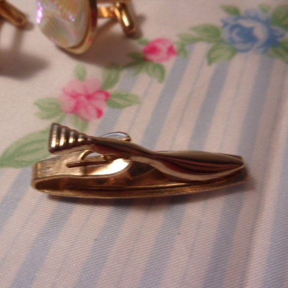 Vintage | Accessories | Vintage White Iridescent Cuff Link Tie Clasp ...